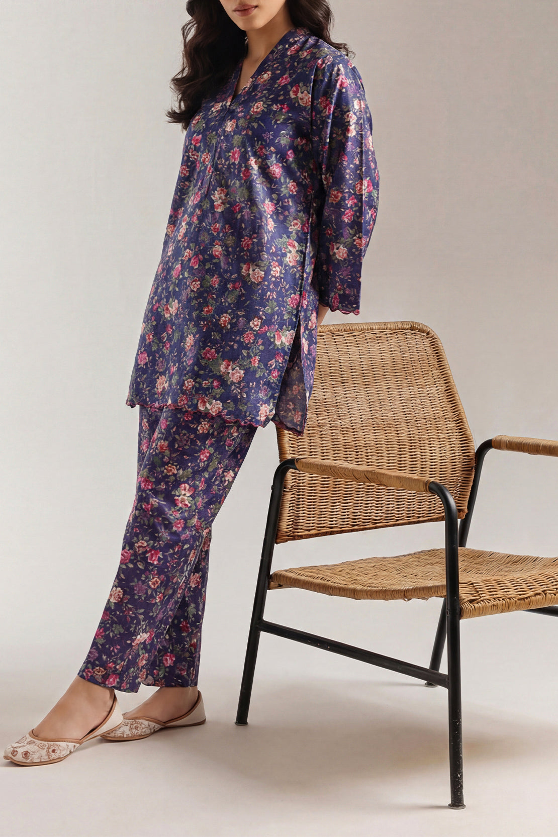 Stitched Arabic Lawn Suit – Printed (2PC Or Shirt) – SAYA