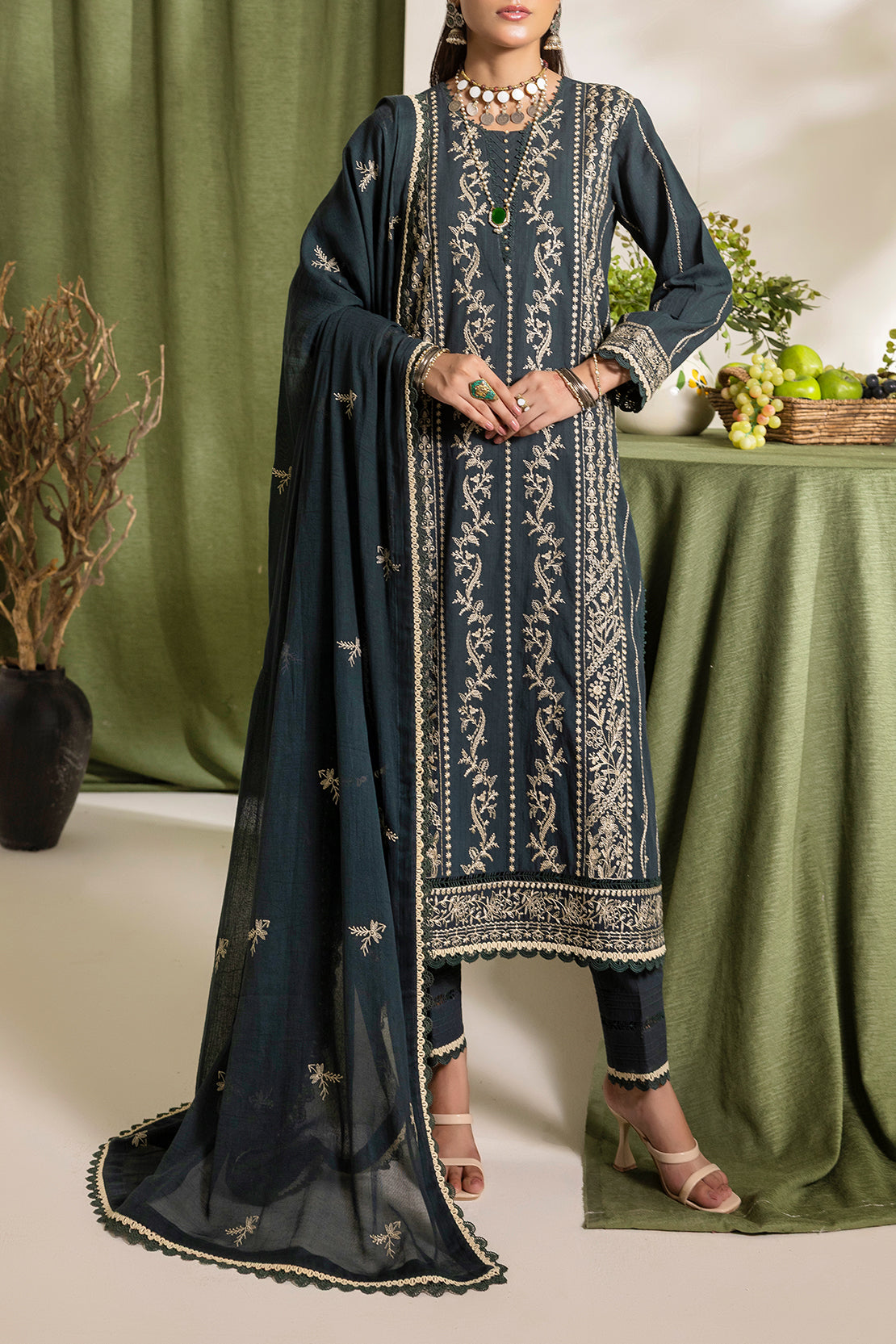 Unstitched Embroidered Self Jacquard 3 Piece With Cotton Net Dupatta – SAYA