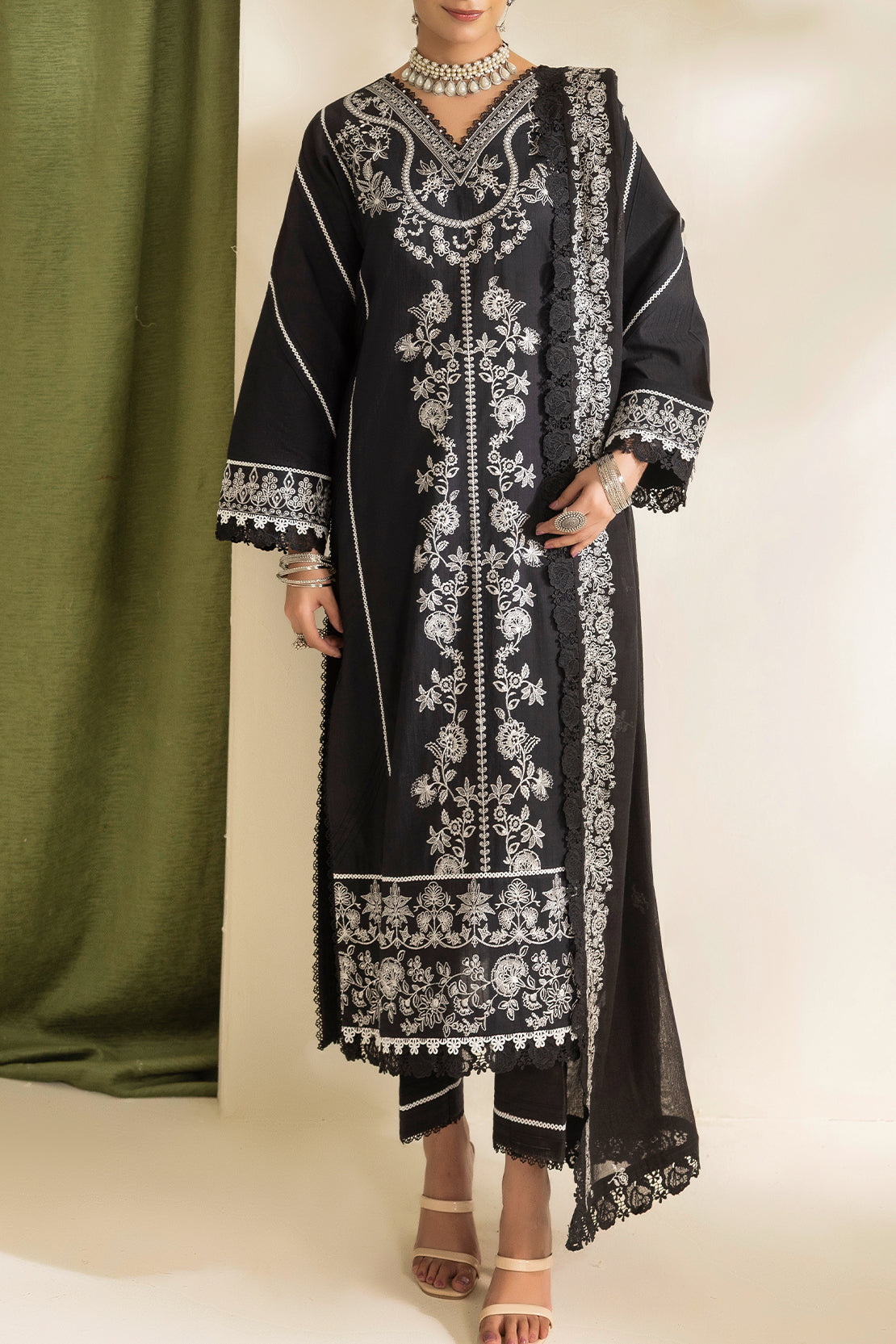 Unstitched Embroidered Jacquard 3 Piece – SAYA